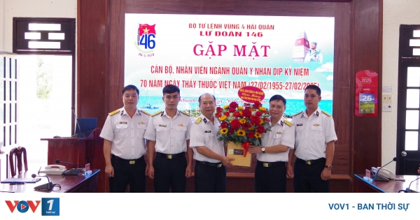 Các đơn vị trên quần đảo Trường Sa thăm, chúc mừng các y, bác sĩ | VOV1.VOV.VN